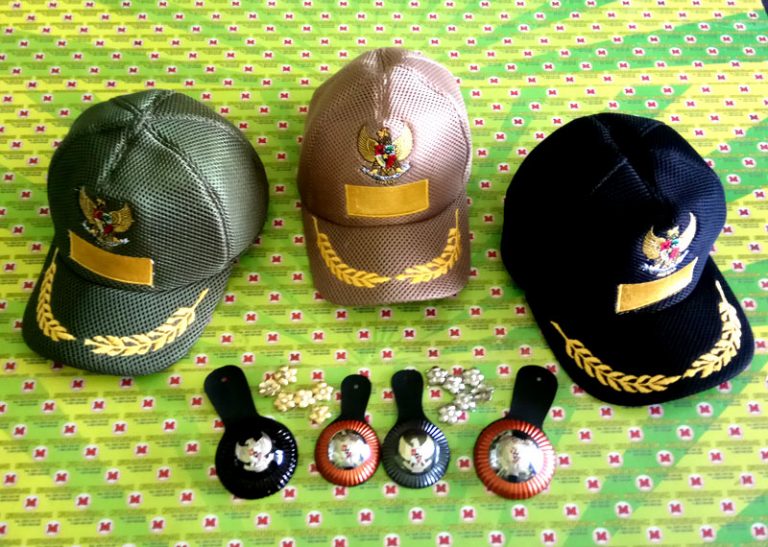 Topi Lapangan Camat Topi Jaring Bupati Perlengkapan Lurah dan Bupati ...
