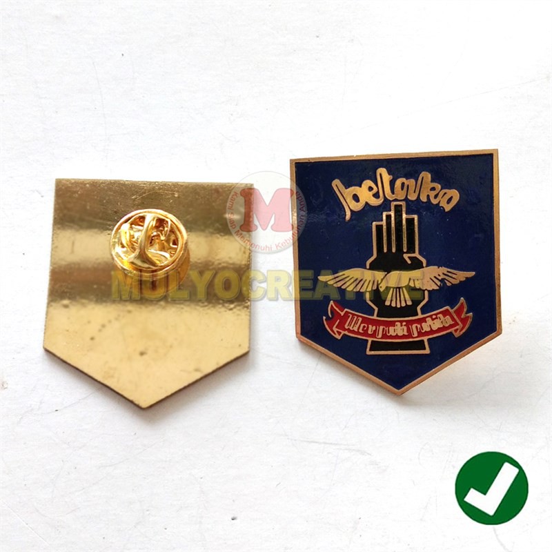 Pesan Lencana Pin Bros Merpati Putih Betako – Pin Desain Custom | pesan ...